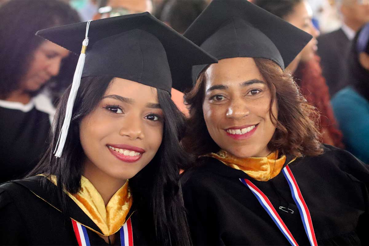 XLIX Graduación Ordinaria Universidad Adventista Dominicana (UNAD ...